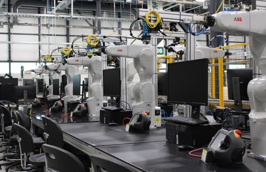 Robotics Lab Expansion Propelled by Program Interest, Industry Needs | St. Clair College